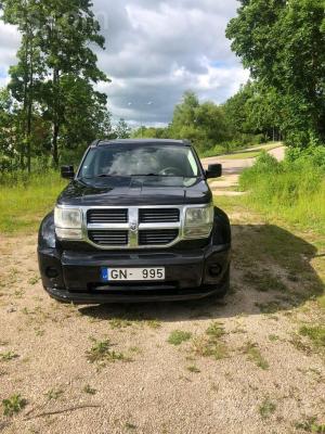 Black Dodge Nitro 2007 in Riga, with an engine capacity of 2.80 L and mileage of 0 thousand km for 3990 €, photo 4 on AUTOMOTO.COM.LV