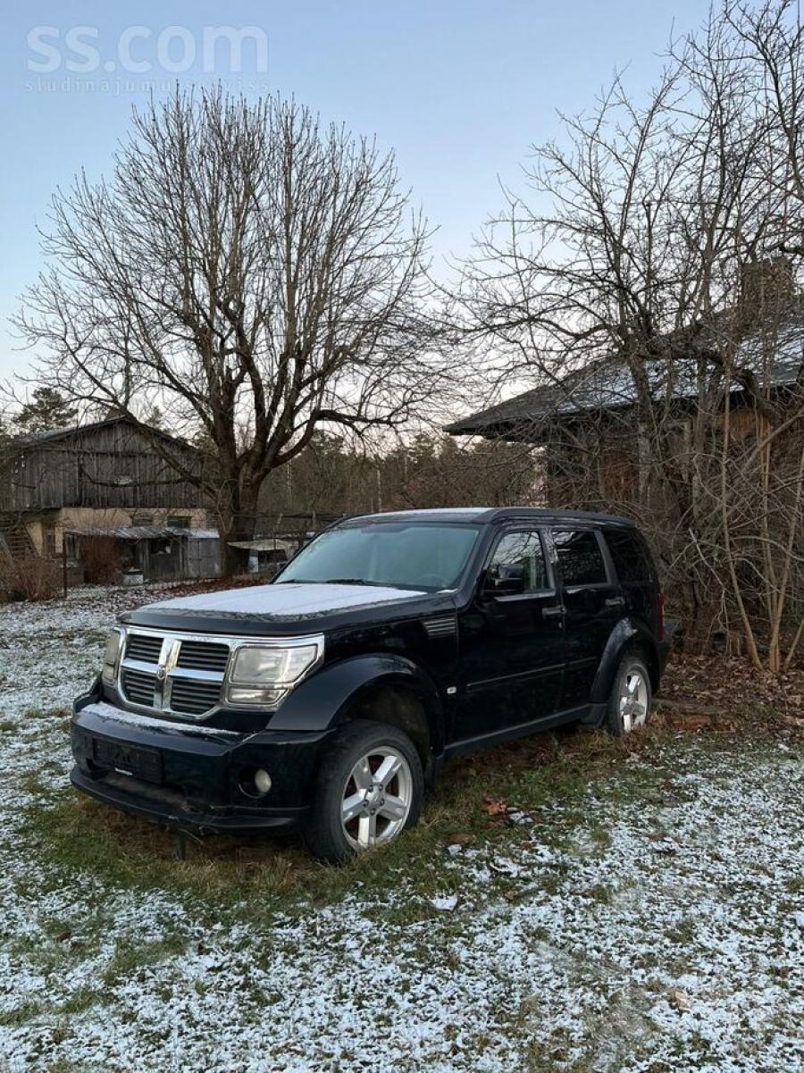 Melns Dodge Nitro 2007 Valmiera, ar dzinēja tilpumu 2.80 L un nobraukumu 265 tūkst. km par 1849 €, foto 3 vietnē AUTOMOTO.COM.LV