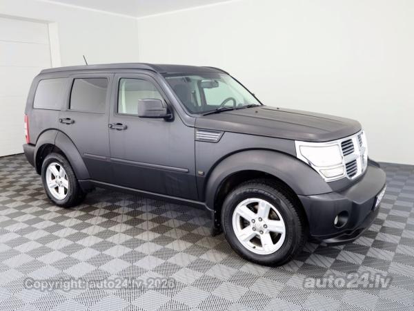 Black Dodge Nitro 2007 in Tallinn, with an engine capacity of 2.80 L and mileage of 205 thousand km for 1699 €, photo 1 on AUTOMOTO.COM.LV
