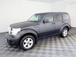 Black Dodge Nitro 2007 in Tallinn, with an engine capacity of 2.80 L and mileage of 205 thousand km for 1699 €, photo 2 on AUTOMOTO.COM.LV