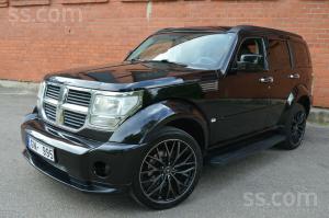 Black Dodge Nitro 2007 in Dobele, with an engine capacity of 2.80 L and mileage of 390 thousand km for 3800 €, photo 6 on AUTOMOTO.COM.LV