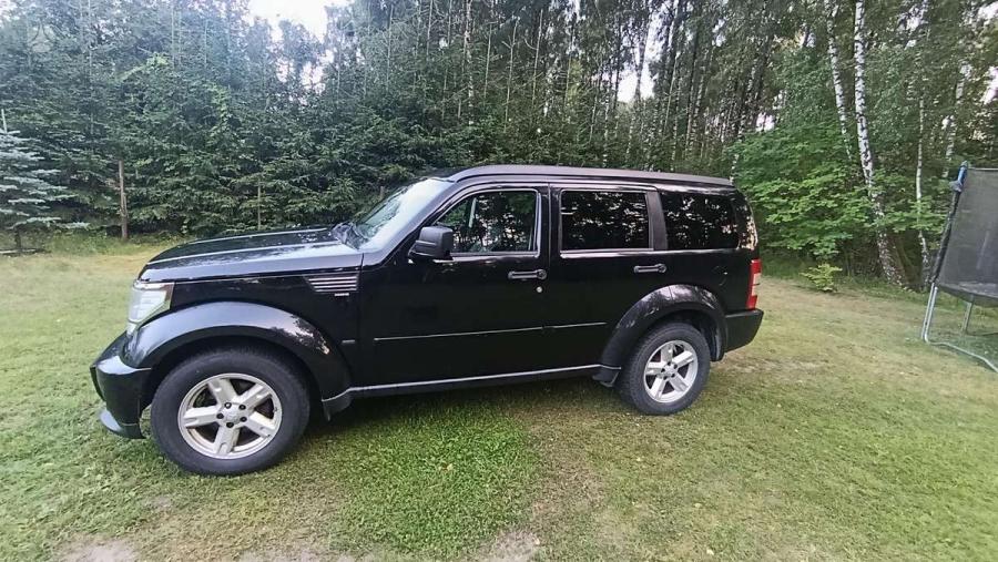 Melns Dodge Nitro 2007 Kauņa, ar dzinēja tilpumu 2.78 L un nobraukumu 0 tūkst. km par 3700 €, foto 3 vietnē AUTOMOTO.COM.LV