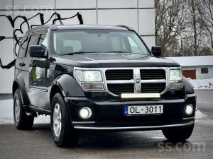 Melns Dodge Nitro 2007 Rīga, ar dzinēja tilpumu 2.80 L un nobraukumu 328 tūkst. km par 4900 €, foto  vietnē AUTOMOTO.COM.LV