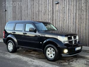 Melns Dodge Nitro 2007 Rīga, ar dzinēja tilpumu 2.80 L un nobraukumu 328 tūkst. km par 4900 €, foto 4 vietnē AUTOMOTO.COM.LV