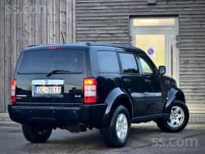 Melns Dodge Nitro 2007 Rīga, ar dzinēja tilpumu 2.80 L un nobraukumu 328 tūkst. km par 4900 €, foto 10 vietnē AUTOMOTO.COM.LV