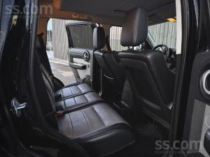 Melns Dodge Nitro 2007 Rīga, ar dzinēja tilpumu 2.80 L un nobraukumu 328 tūkst. km par 4900 €, foto 12 vietnē AUTOMOTO.COM.LV