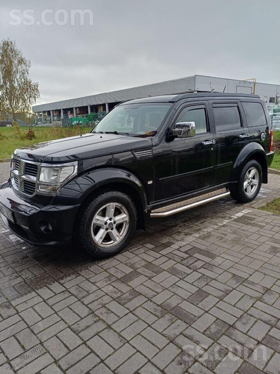 Melns Dodge Nitro 2007 Rīga, ar dzinēja tilpumu 2.80 L un nobraukumu 244 tūkst. km par 4800 €, foto 3 vietnē AUTOMOTO.COM.LV