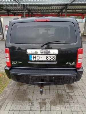 Melns Dodge Nitro 2007 Rīga, ar dzinēja tilpumu 2.80 L un nobraukumu 244 tūkst. km par 4800 €, foto 4 vietnē AUTOMOTO.COM.LV