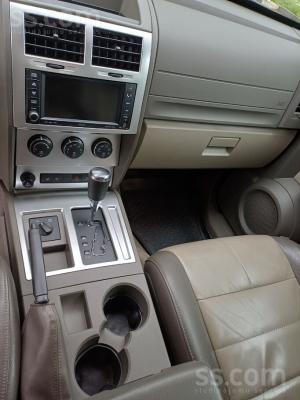 Melns Dodge Nitro 2007 Rīga, ar dzinēja tilpumu 2.80 L un nobraukumu 244 tūkst. km par 4800 €, foto 6 vietnē AUTOMOTO.COM.LV