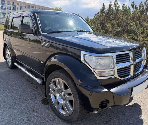Melns Dodge Nitro 2008 Šauļi, ar dzinēja tilpumu 2.78 L un nobraukumu 116 tūkst. km par 2250 €, foto 2 vietnē AUTOMOTO.COM.LV