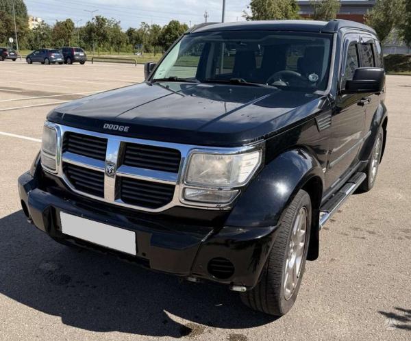 Melns Dodge Nitro 2008 Šauļi, ar dzinēja tilpumu 2.78 L un nobraukumu 116 tūkst. km par 2250 €, foto 3 vietnē AUTOMOTO.COM.LV
