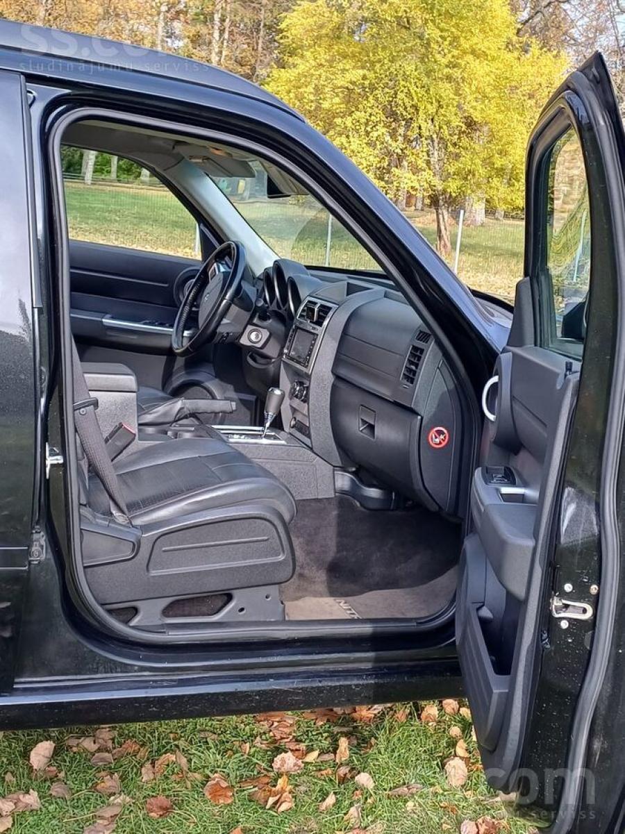 Melns Dodge Nitro 2008 Talsi, ar dzinēja tilpumu 2.80 L un nobraukumu 277 tūkst. km par 5500 €, foto 10 vietnē AUTOMOTO.COM.LV