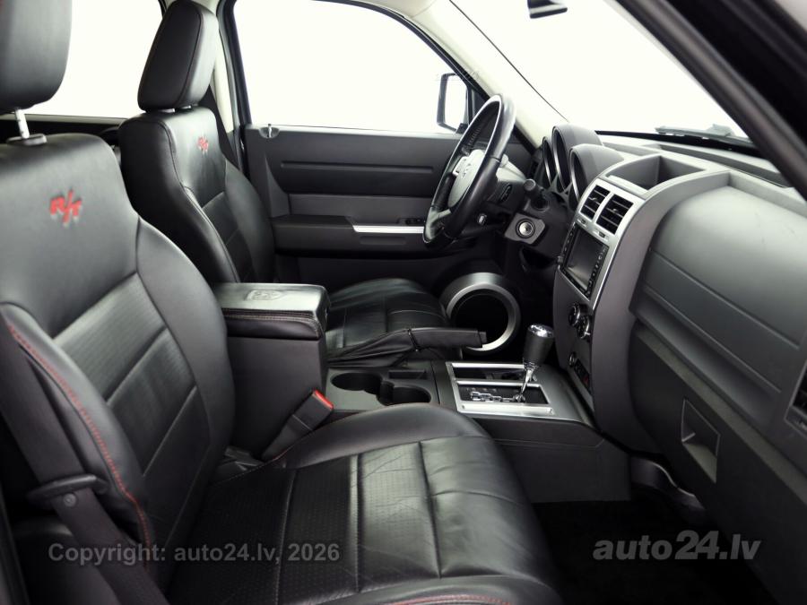 Черный Додж Нитро 2008 в Таллин, объемом двигателя 2.80 л и пробегом 269 тыс. км за 3999 €, фото 7 на AUTOMOTO.COM.LV