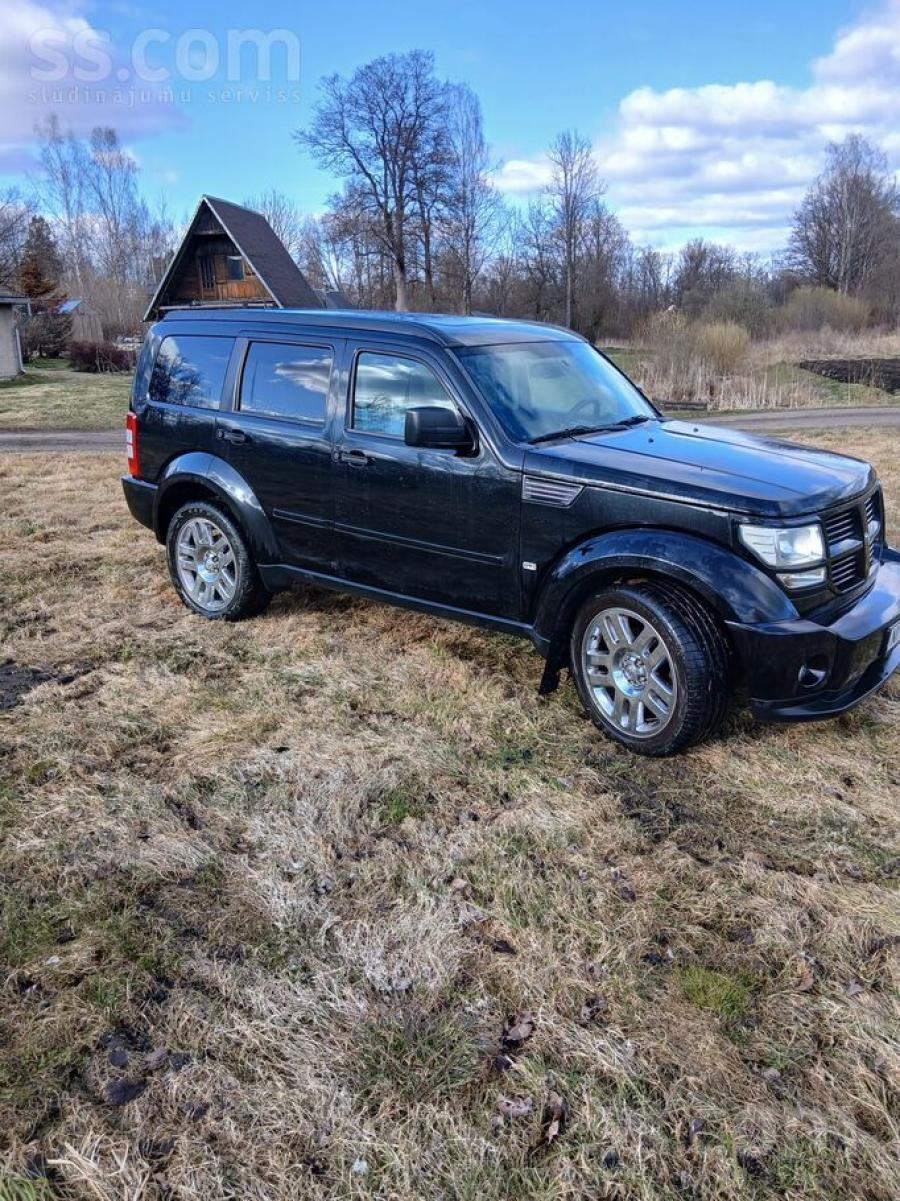 Black Dodge Nitro 2009 in Madona, with an engine capacity of 2.80 L and mileage of 0 thousand km for 7300 €, photo 1 on AUTOMOTO.COM.LV