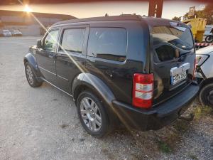 Melns Dodge Nitro 2009 Kauņa, ar dzinēja tilpumu 2.77 L un nobraukumu 240 tūkst. km par 1999 €, foto 4 vietnē AUTOMOTO.COM.LV