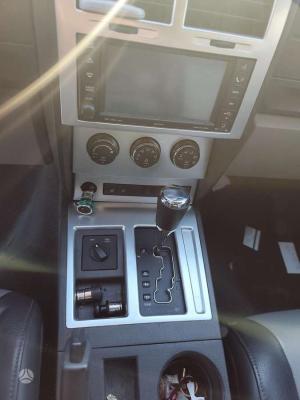 Melns Dodge Nitro 2009 Kauņa, ar dzinēja tilpumu 2.77 L un nobraukumu 240 tūkst. km par 1999 €, foto 6 vietnē AUTOMOTO.COM.LV