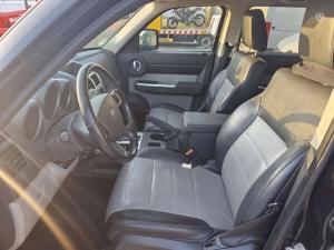 Melns Dodge Nitro 2009 Kauņa, ar dzinēja tilpumu 2.77 L un nobraukumu 240 tūkst. km par 1999 €, foto 8 vietnē AUTOMOTO.COM.LV