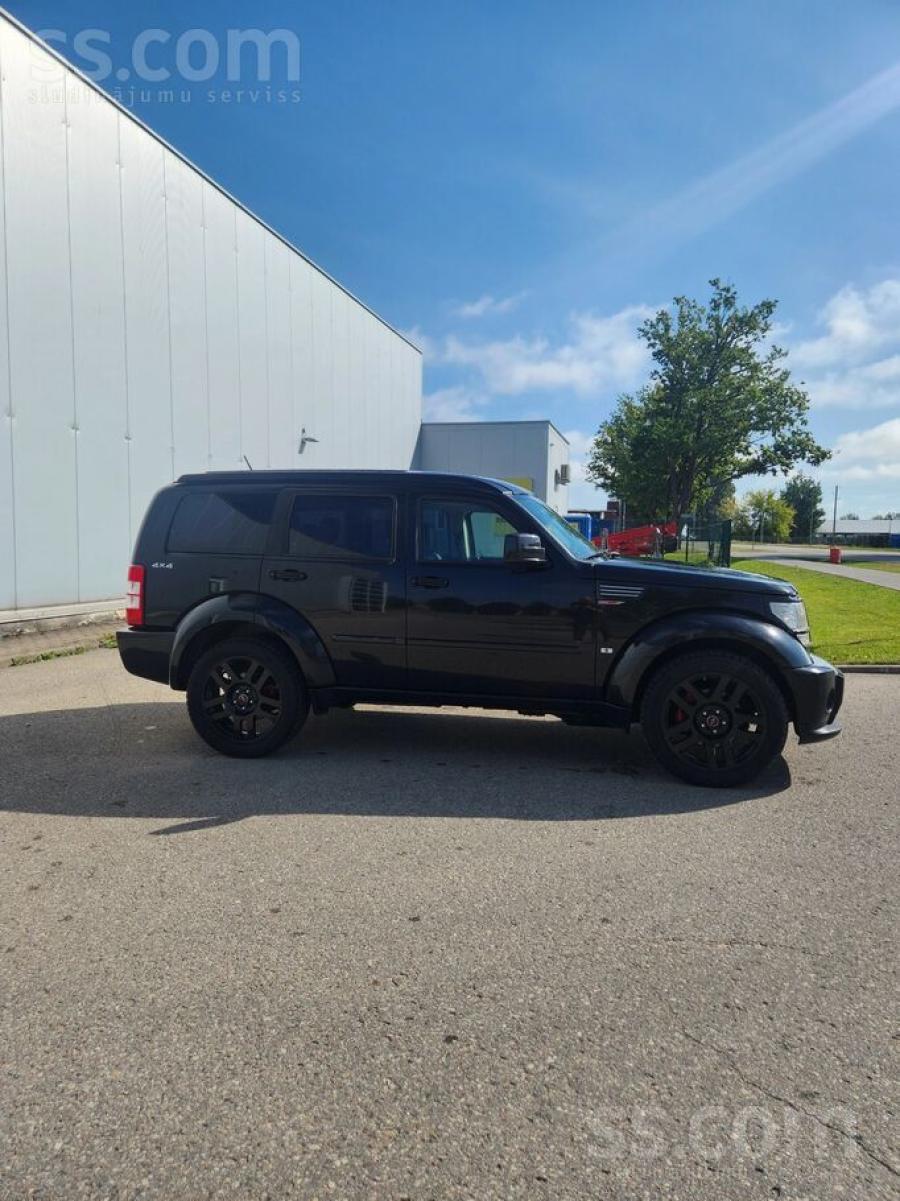 Melns Dodge Nitro 2009 Rīga, ar dzinēja tilpumu 2.80 L un nobraukumu 305 tūkst. km par 5499 €, foto 5 vietnē AUTOMOTO.COM.LV
