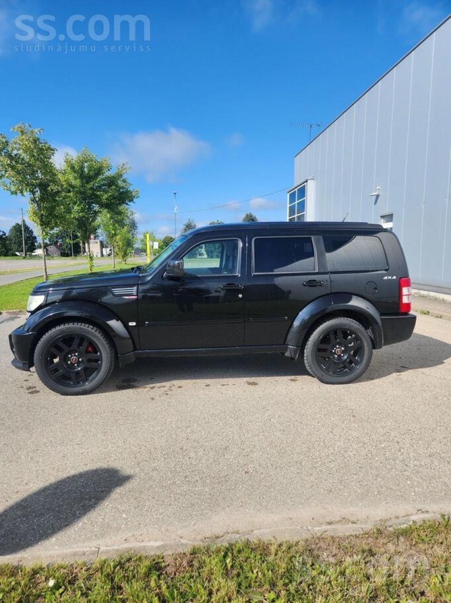 Melns Dodge Nitro 2009 Rīga, ar dzinēja tilpumu 2.80 L un nobraukumu 305 tūkst. km par 5499 €, foto 6 vietnē AUTOMOTO.COM.LV