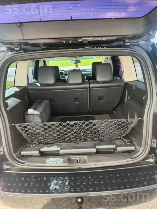 Melns Dodge Nitro 2009 Rīga, ar dzinēja tilpumu 2.80 L un nobraukumu 305 tūkst. km par 5499 €, foto 9 vietnē AUTOMOTO.COM.LV