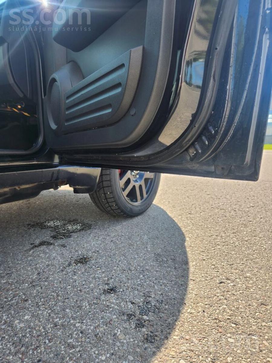 Melns Dodge Nitro 2009 Rīga, ar dzinēja tilpumu 2.80 L un nobraukumu 305 tūkst. km par 5499 €, foto 15 vietnē AUTOMOTO.COM.LV