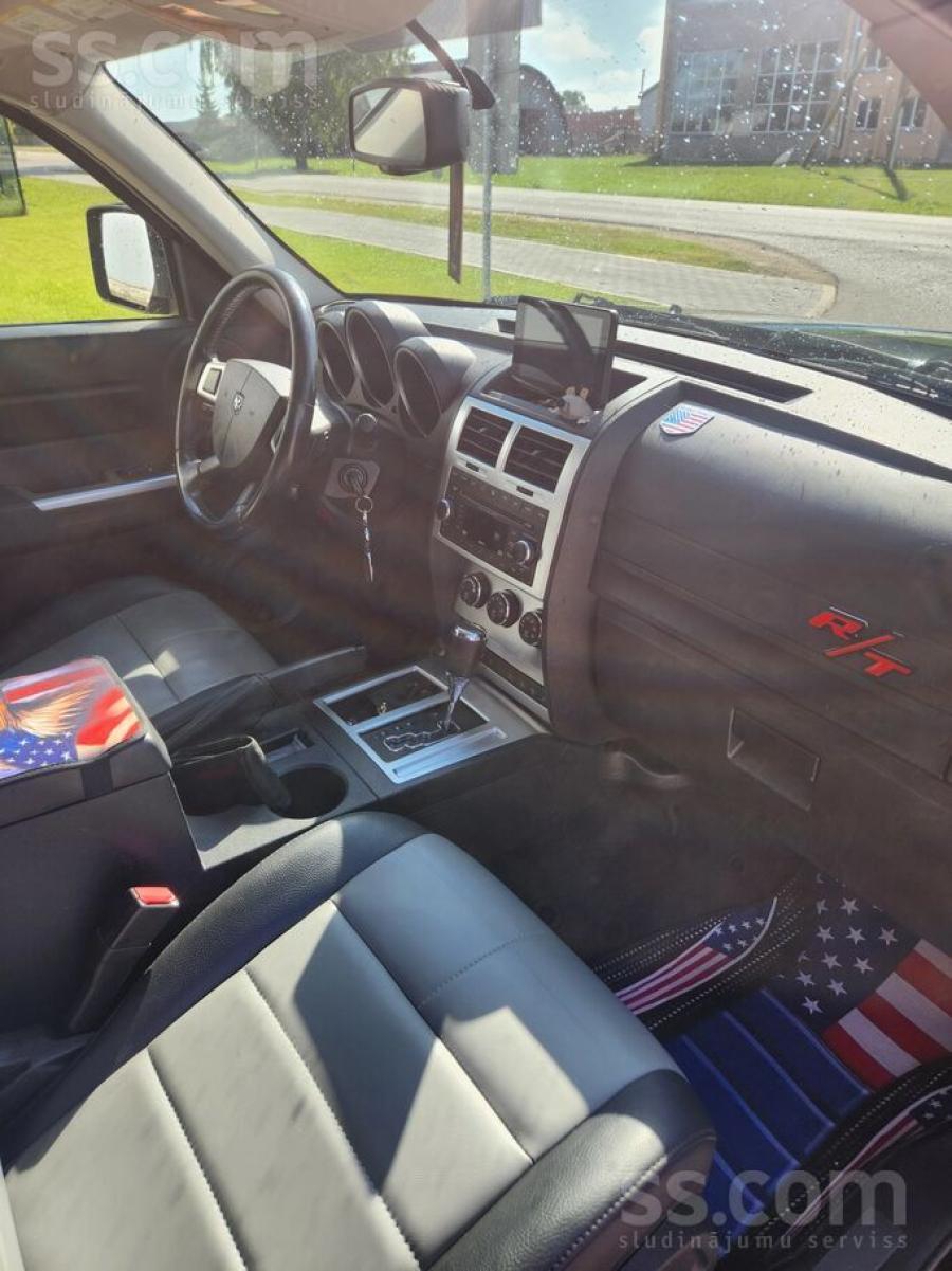 Melns Dodge Nitro 2009 Rīga, ar dzinēja tilpumu 2.80 L un nobraukumu 305 tūkst. km par 5499 €, foto 16 vietnē AUTOMOTO.COM.LV