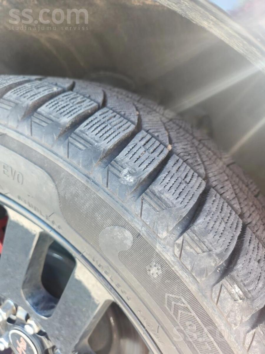 Melns Dodge Nitro 2009 Rīga, ar dzinēja tilpumu 2.80 L un nobraukumu 305 tūkst. km par 5499 €, foto 17 vietnē AUTOMOTO.COM.LV