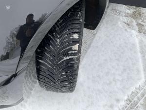 Black Dodge Nitro 2010 in Pasvalys, with an engine capacity of 2.78 L and mileage of 208 thousand km for 4800 €, photo 14 on AUTOMOTO.COM.LV