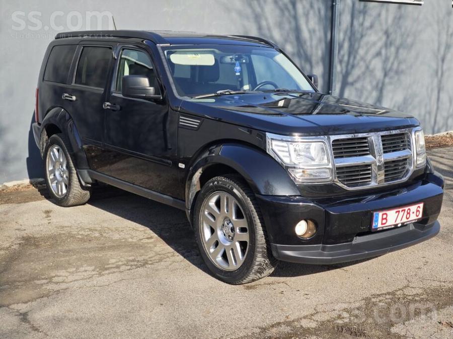 Melns Dodge Nitro 2010 Ogre, ar dzinēja tilpumu 2.80 L un nobraukumu 208 tūkst. km par 6275 €, foto 3 vietnē AUTOMOTO.COM.LV