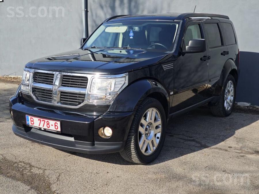 Melns Dodge Nitro 2010 Ogre, ar dzinēja tilpumu 2.80 L un nobraukumu 208 tūkst. km par 6275 €, foto 4 vietnē AUTOMOTO.COM.LV