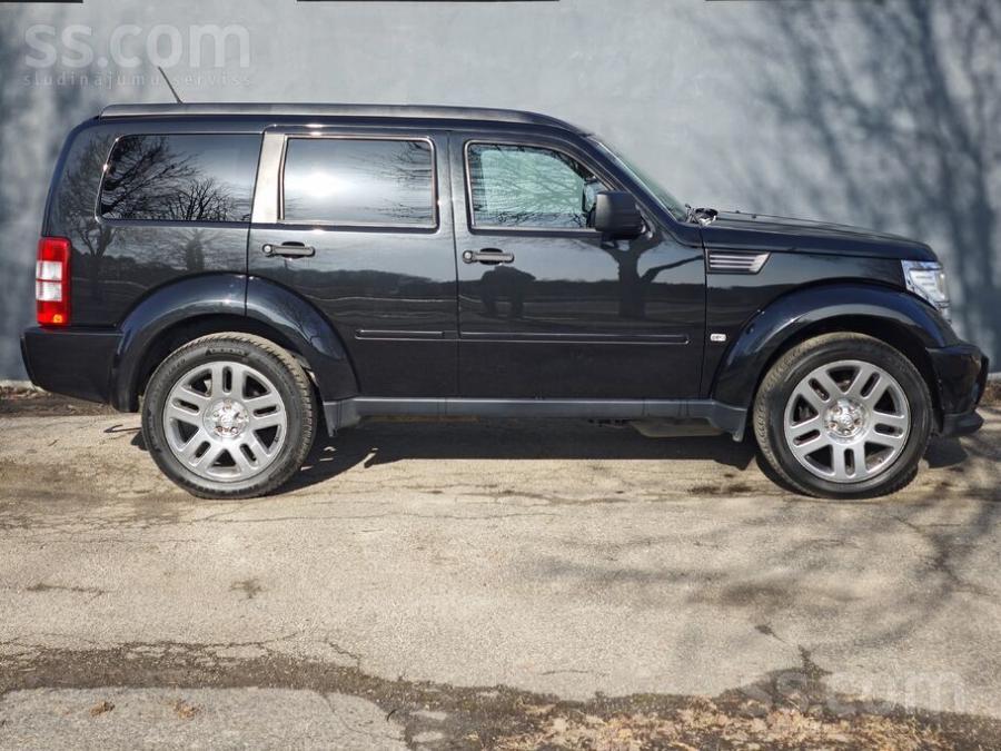 Melns Dodge Nitro 2010 Ogre, ar dzinēja tilpumu 2.80 L un nobraukumu 208 tūkst. km par 6275 €, foto 5 vietnē AUTOMOTO.COM.LV