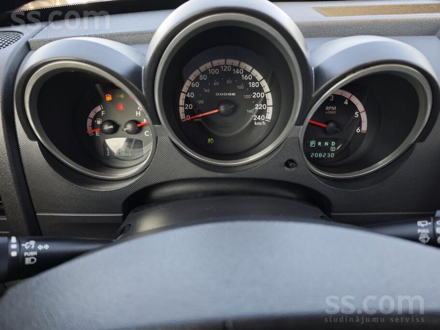 Melns Dodge Nitro 2010 Ogre, ar dzinēja tilpumu 2.80 L un nobraukumu 208 tūkst. km par 6275 €, foto 17 vietnē AUTOMOTO.COM.LV