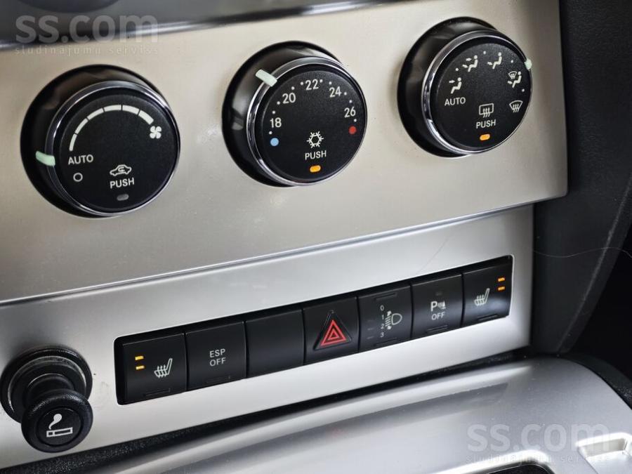 Melns Dodge Nitro 2010 Ogre, ar dzinēja tilpumu 2.80 L un nobraukumu 208 tūkst. km par 6275 €, foto 19 vietnē AUTOMOTO.COM.LV