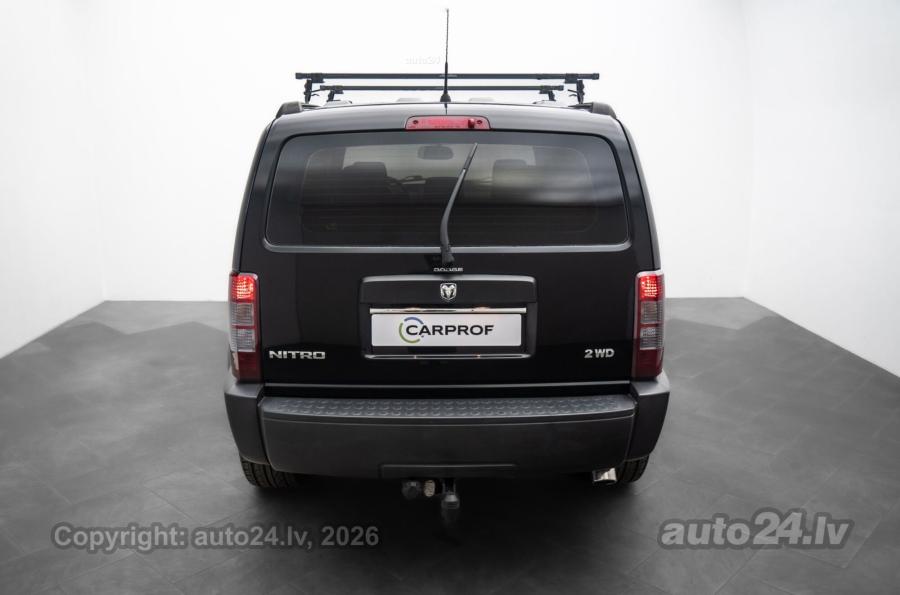 Melns Dodge Nitro 2007 Tallina, ar dzinēja tilpumu 2.80 L un nobraukumu 141 tūkst. km par 4999 €, foto 7 vietnē AUTOMOTO.COM.LV