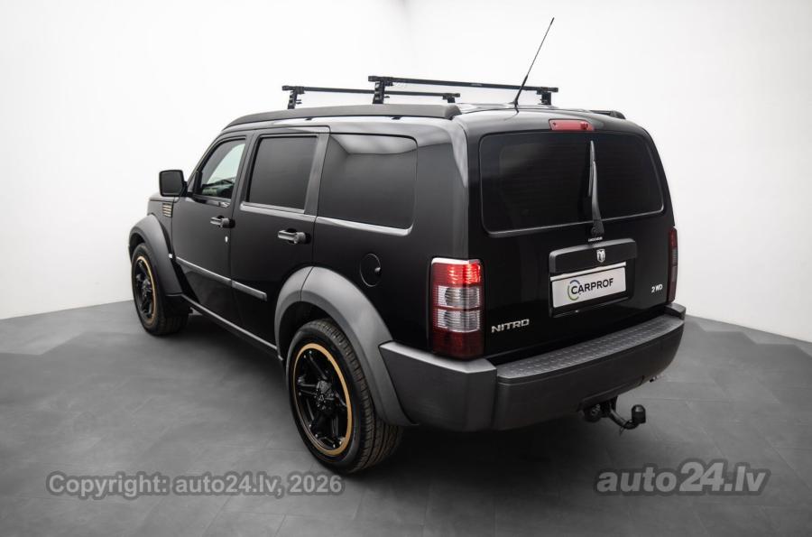 Melns Dodge Nitro 2007 Tallina, ar dzinēja tilpumu 2.80 L un nobraukumu 141 tūkst. km par 4999 €, foto 8 vietnē AUTOMOTO.COM.LV