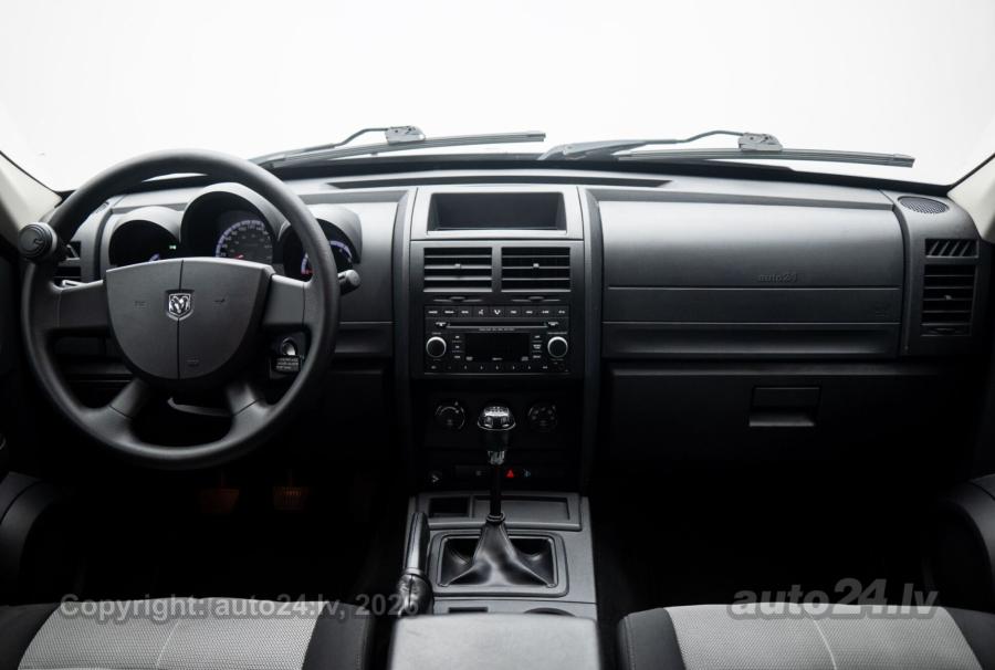 Melns Dodge Nitro 2007 Tallina, ar dzinēja tilpumu 2.80 L un nobraukumu 141 tūkst. km par 4999 €, foto 14 vietnē AUTOMOTO.COM.LV