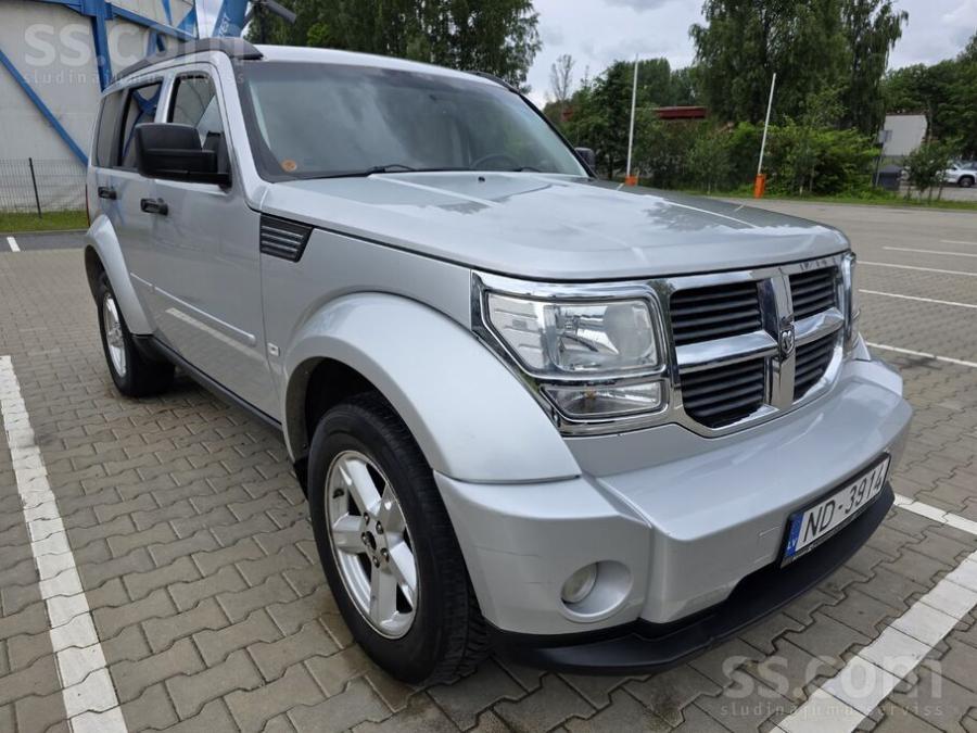 Dodge Nitro 2007 in Riga, with an engine capacity of 2.80 L and mileage of 223 thousand km for 4300 €, photo 1 on AUTOMOTO.COM.LV