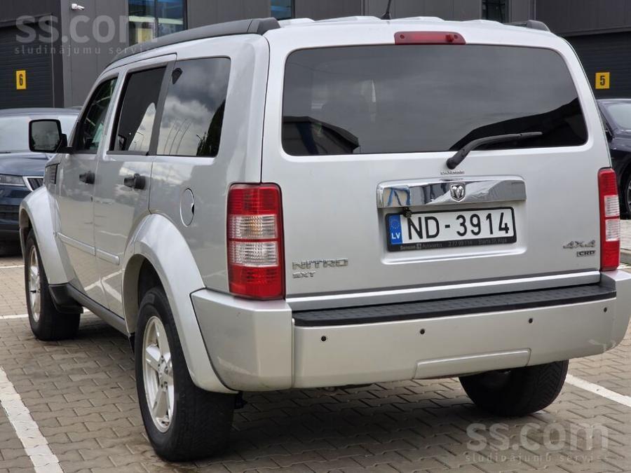 Dodge Nitro 2007 in Riga, with an engine capacity of 2.80 L and mileage of 223 thousand km for 4300 €, photo 5 on AUTOMOTO.COM.LV