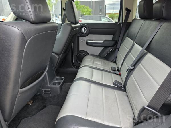 Dodge Nitro 2007 in Riga, with an engine capacity of 2.80 L and mileage of 223 thousand km for 4300 €, photo 10 on AUTOMOTO.COM.LV