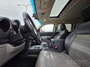 Dodge Nitro 2007 in Riga, with an engine capacity of 2.80 L and mileage of 223 thousand km for 4300 €, photo 12 on AUTOMOTO.COM.LV