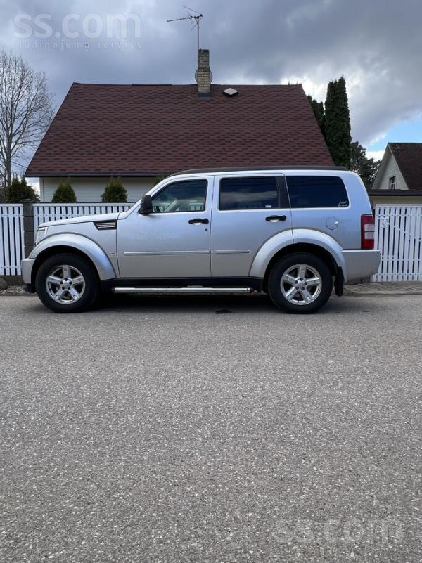 Dodge Nitro 2007 Jūrmala, ar dzinēja tilpumu 2.70 L un nobraukumu 268 tūkst. km par 5500 €, foto 7 vietnē AUTOMOTO.COM.LV
