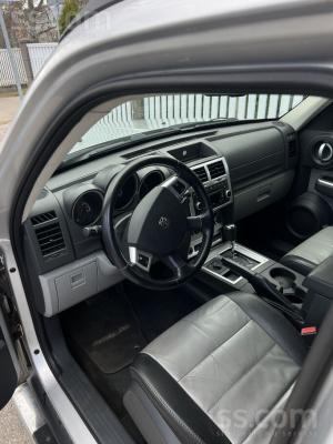 Dodge Nitro 2007 in Jurmala, with an engine capacity of 2.70 L and mileage of 268 thousand km for 5500 €, photo 15 on AUTOMOTO.COM.LV