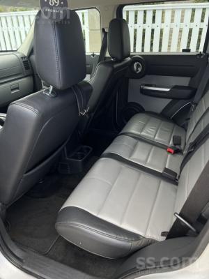 Dodge Nitro 2007 in Jurmala, with an engine capacity of 2.70 L and mileage of 268 thousand km for 5500 €, photo 19 on AUTOMOTO.COM.LV