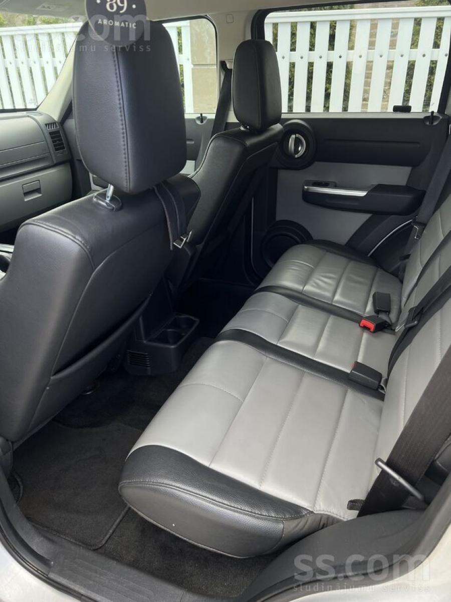 Dodge Nitro 2007 in Jurmala, with an engine capacity of 2.70 L and mileage of 268 thousand km for 5500 €, photo 19 on AUTOMOTO.COM.LV