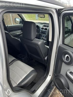 Dodge Nitro 2007 in Jurmala, with an engine capacity of 2.70 L and mileage of 268 thousand km for 5500 €, photo 20 on AUTOMOTO.COM.LV