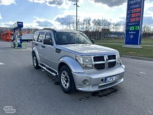 Dodge Nitro 2008 Elektrėnai, ar dzinēja tilpumu 2.80 L un nobraukumu 330 tūkst. km par 2500 €, foto 3 vietnē AUTOMOTO.COM.LV