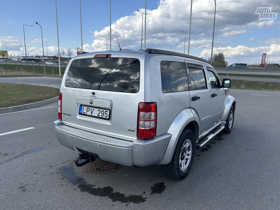 Dodge Nitro 2008 Elektrėnai, ar dzinēja tilpumu 2.80 L un nobraukumu 330 tūkst. km par 2500 €, foto 4 vietnē AUTOMOTO.COM.LV
