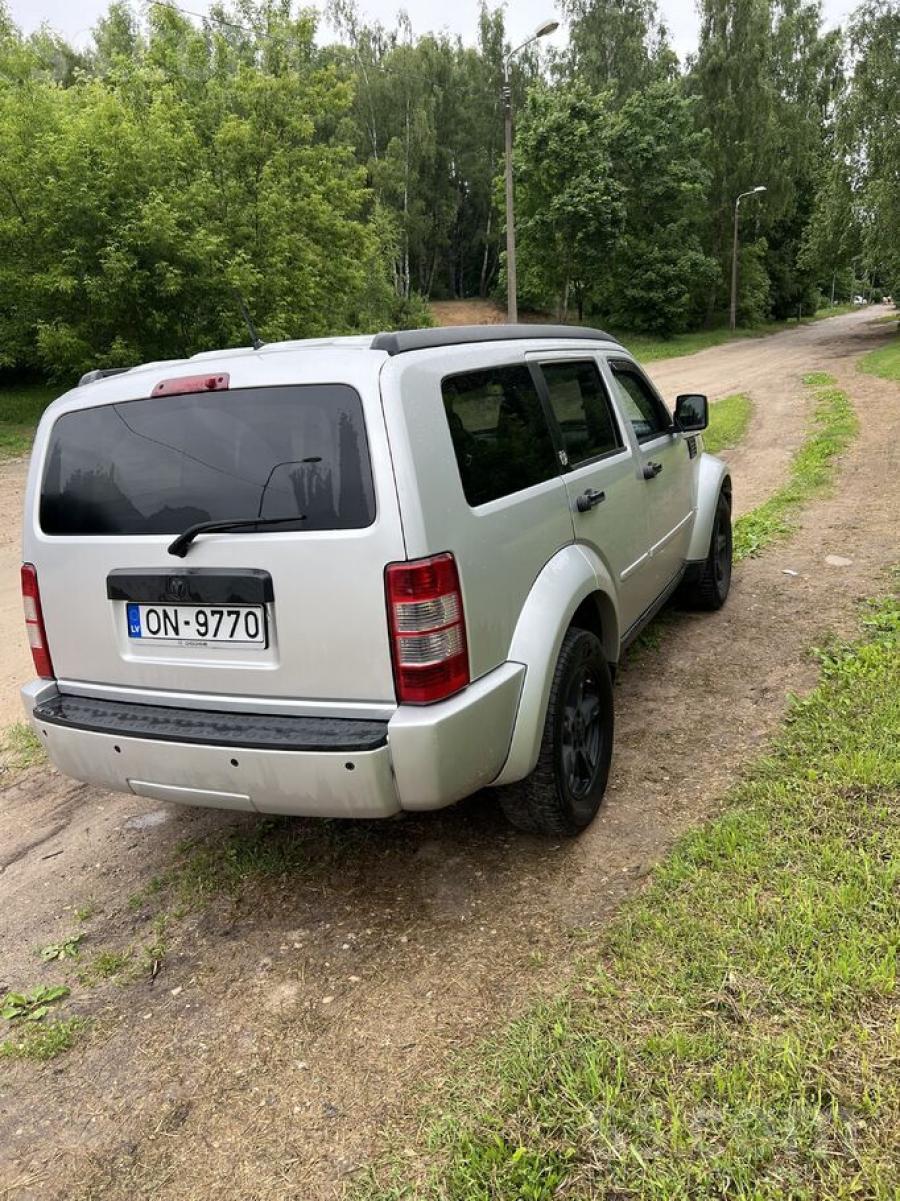 Dodge Nitro 2009 in Riga, with an engine capacity of 2.80 L and mileage of 0 thousand km for 4500 €, photo 4 on AUTOMOTO.COM.LV