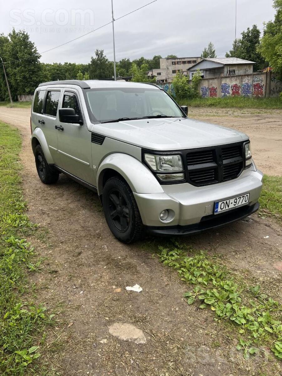 Dodge Nitro 2009 in Riga, with an engine capacity of 2.80 L and mileage of 0 thousand km for 4500 €, photo 5 on AUTOMOTO.COM.LV