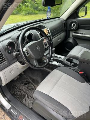 Dodge Nitro 2009 in Riga, with an engine capacity of 2.80 L and mileage of 0 thousand km for 4500 €, photo 12 on AUTOMOTO.COM.LV